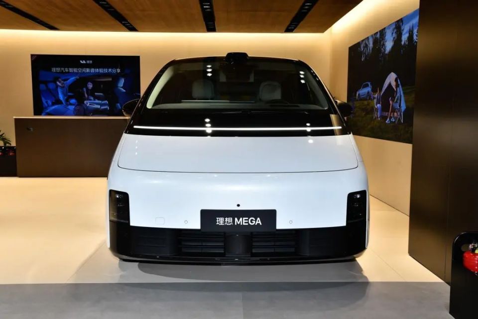 中保研最新碰撞测试结果：小米SU7、理想MEGA领衔，卡罗拉锐放表现抢眼_腾讯新闻