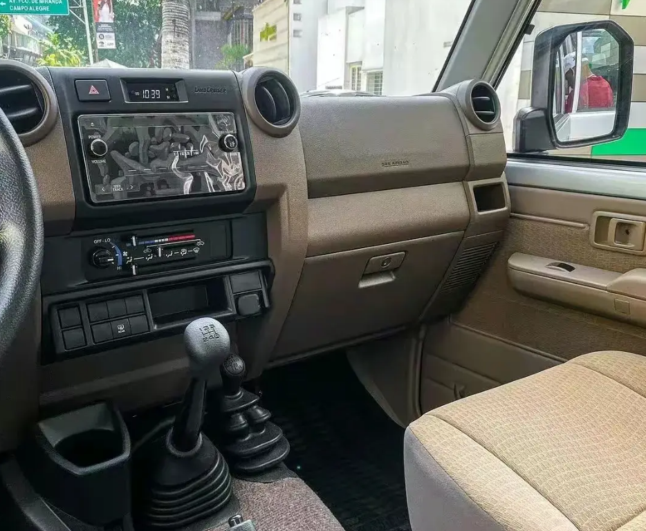 预售价69万！丰田传奇SUV“LC76”进港，性能不输奔驰G_腾讯新闻