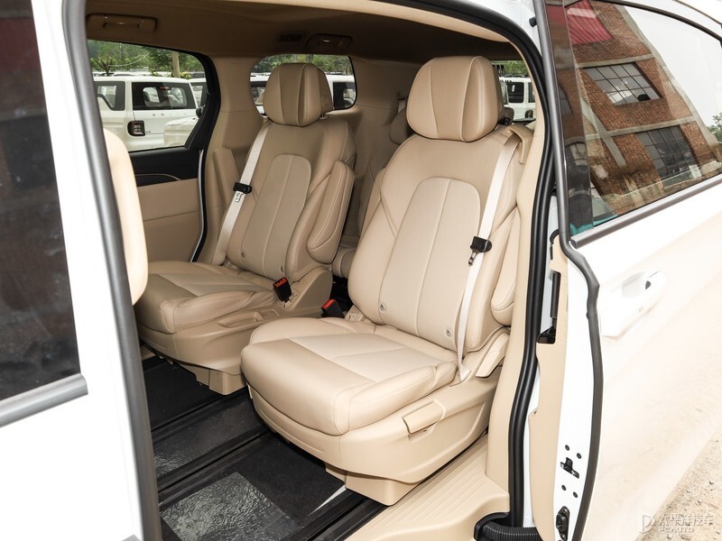 售24.99万元 别克GL8陆上公务舱智享版上市 配置提升/2.0T+9AT_腾讯新闻