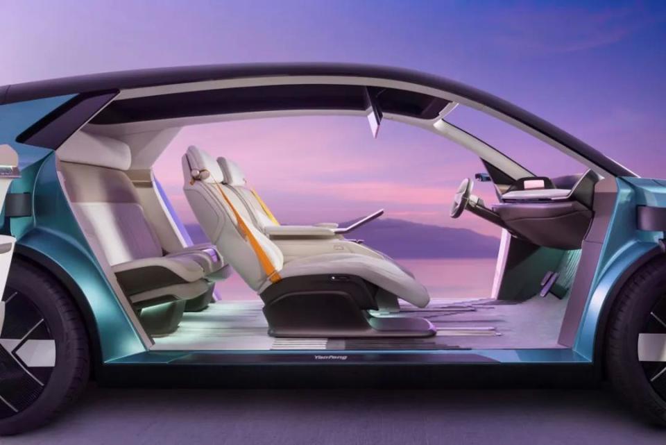 剧透下一代车型技术爆点，实拍延锋XiM25智能座舱_腾讯新闻