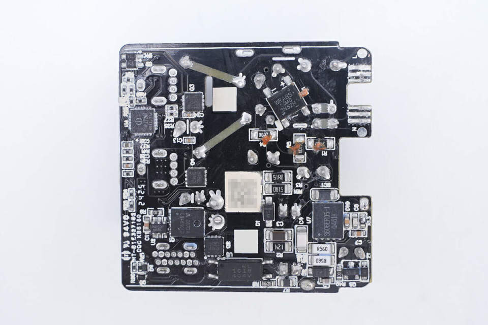 售价80元值不值得买？联想thinkplus 30W氮化镓充电器拆解_腾讯新闻