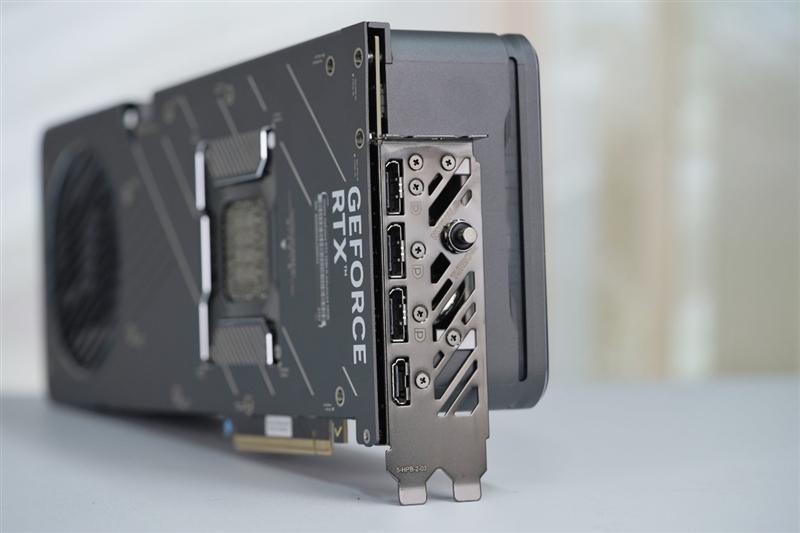 十年来最高效GPU！NVIDIA RTX 5090D首发评测：原生性能提升30% DLSS 4一骑绝尘_腾讯新闻