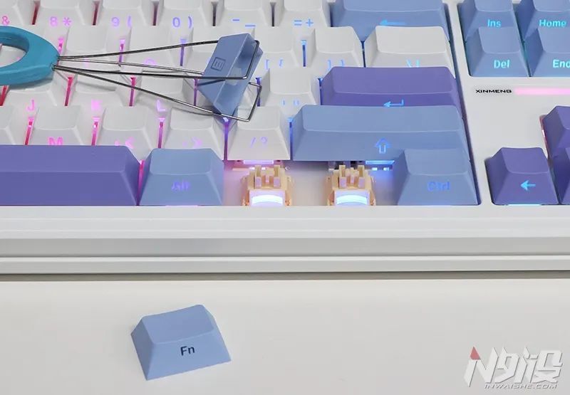 新盟M87Pro V2机械键盘拆解评测_腾讯新闻