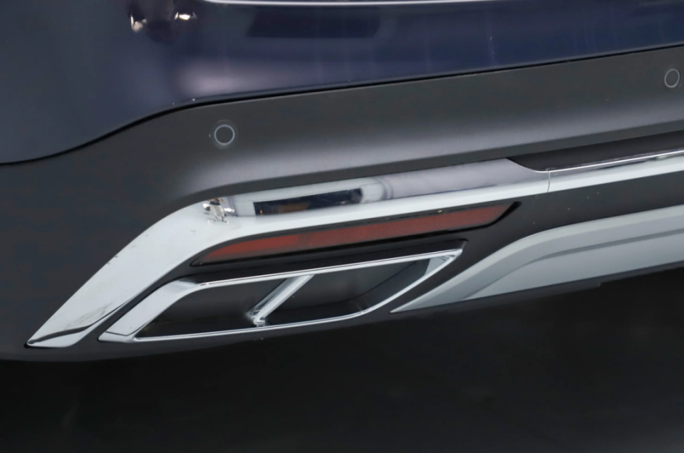 将于本月25日正式上市 全新红旗HS7预售25.98万元起_腾讯新闻