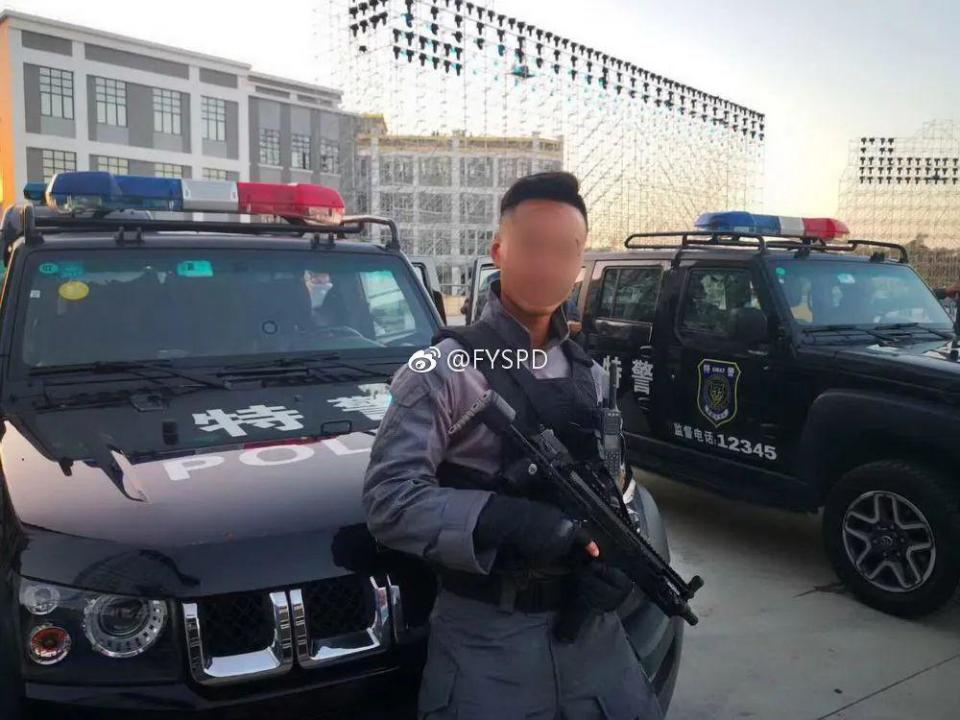 警用冲锋枪？军用冲锋枪？从CS/LS7到QCQ171_腾讯新闻