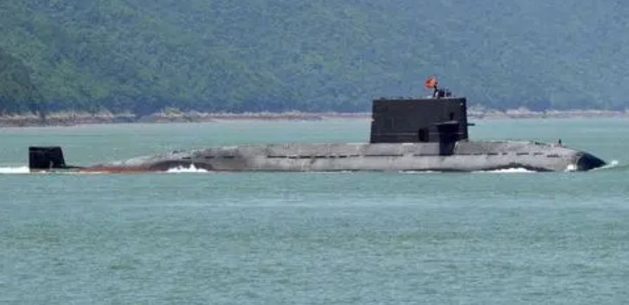 S-26T潜艇供销风波：柴油机被德国“卡脖子”，泰国海军想将价格降下来_腾讯新闻