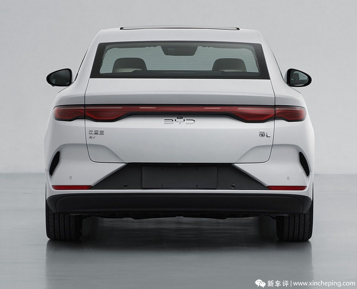 580kW后电机，零百2.7秒，比亚迪在汉L放了什么黑科技_腾讯新闻