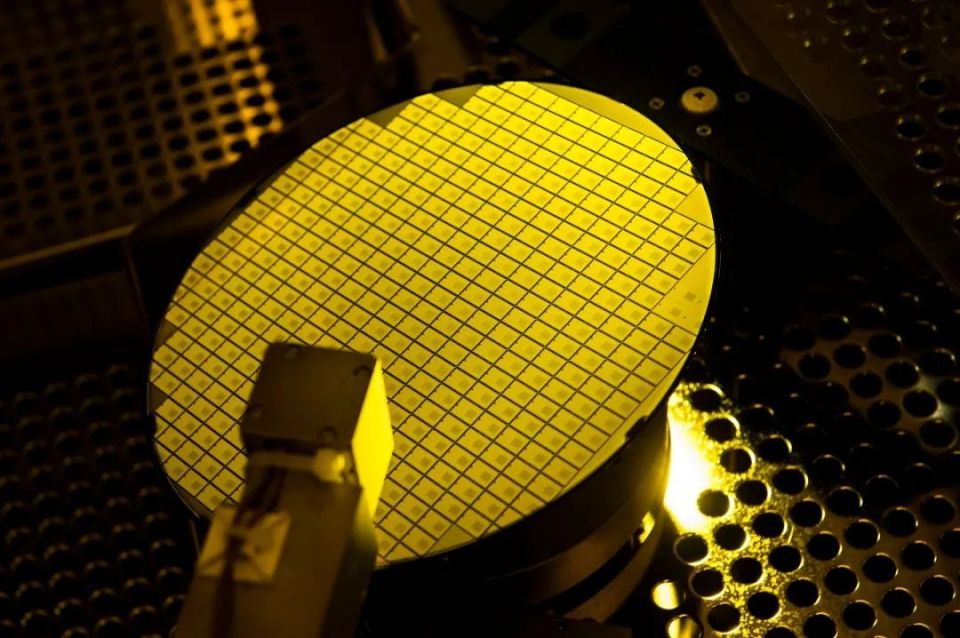 意法半导体40nm MCU将由华虹代工？华虹回应：情况属实_腾讯新闻