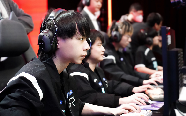 TT战队越打越好？5-3战绩比WBG排名还高！将成RNG最大竞争对手？