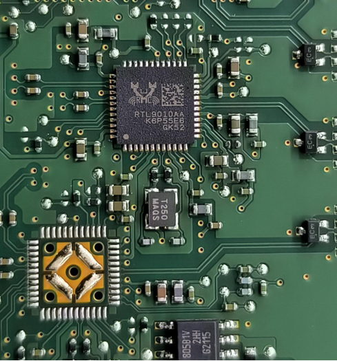 一文带你拆解上汽智己ICC智算域控制器_腾讯新闻