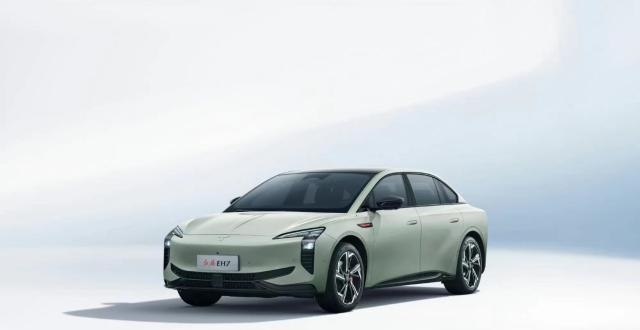 CLTC工况续航820km！红旗EH7正式上市 售22.98万起_腾讯新闻