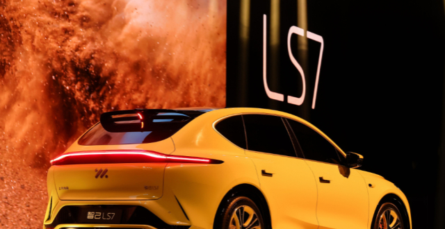 35万，理想L7和智己LS7买谁？七点对比_腾讯新闻