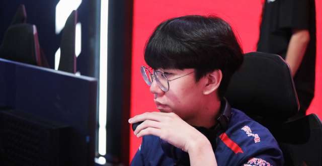 Ruler两局比赛打穿Lwx，JDG 2-0轻松战胜FPX拿下11连胜_腾讯新闻