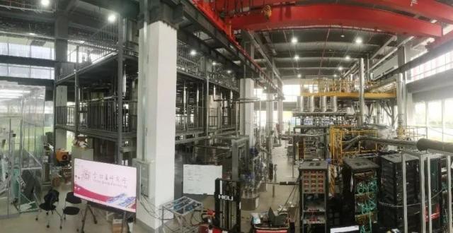 规划中的新一代PandaX-xT实验将大幅推动粒子物理与天体物理的前沿研究_腾讯新闻