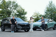 深蓝S7与银河L7的PK里，渲渲为何选择了后者？_腾讯新闻