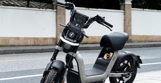 九号电动车Kz 110试玩体验：0-25km/h加速只需2.16秒_腾讯新闻