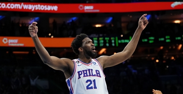 生涯拿下MVP+得分王有多难？现役仅6人做到，詹姆斯4次MVP最多_腾讯新闻