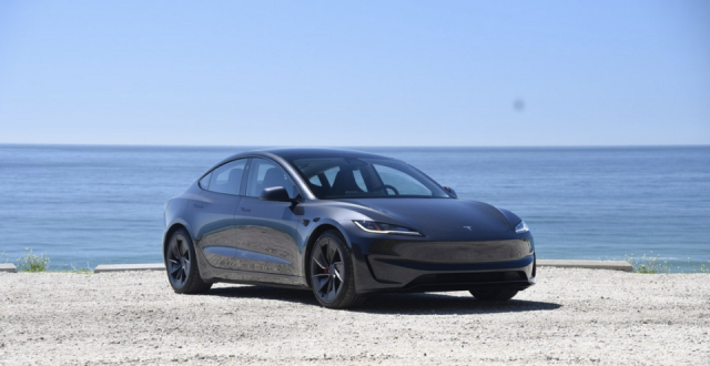 北京车展，特斯拉Model 3P国内预售，33.59万元_腾讯新闻