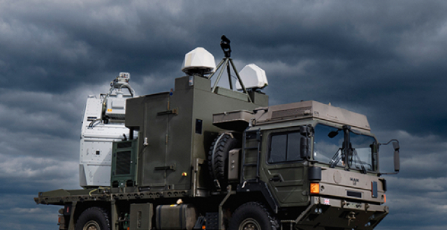 英国首次使用微波定向能武器击落无人机群，技术水平较差需大改_腾讯新闻