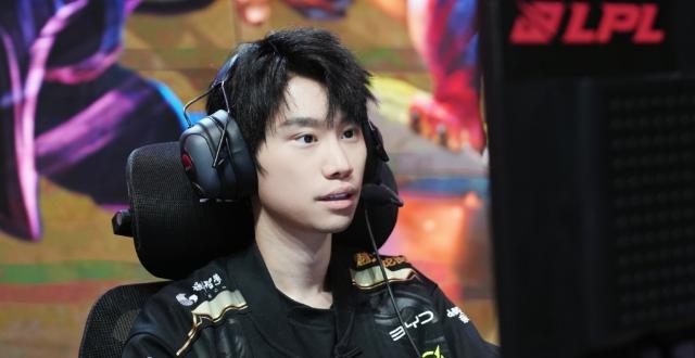 盘点Doinb职业生涯对外成绩！洲际赛战胜KZ成为巅峰！_腾讯新闻