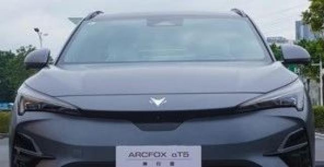 新卷王诞生！16万级享5C闪充+800V，新阿尔法T5要火了_腾讯新闻