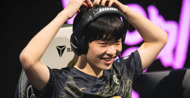 夏季赛转会第一枪！RNG官宣：Angel与Xiaobai离队_腾讯新闻