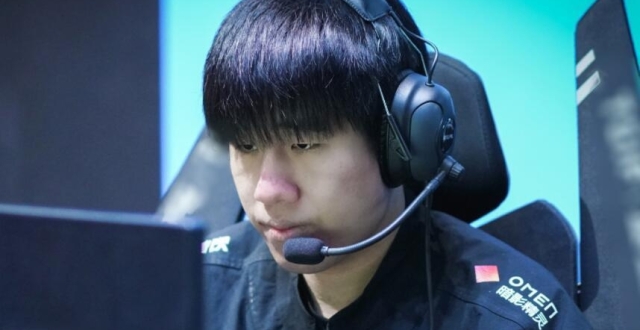 RNG和LNG合同曝光，gala彻底失去自由，不愧是合同的神_腾讯新闻