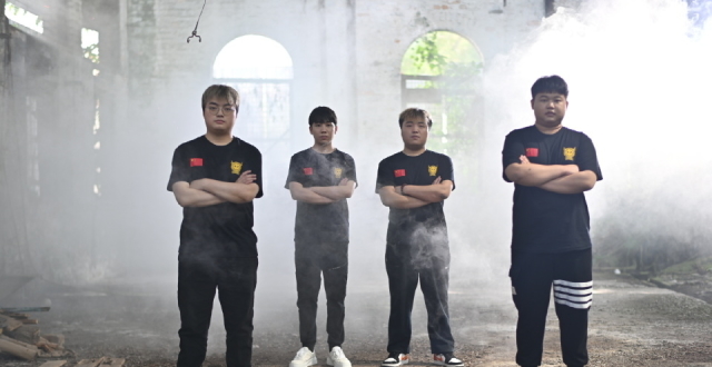 4AM新阵容持续领跑，17无奈更换跳点，SQ的打法实在太恶心_腾讯新闻