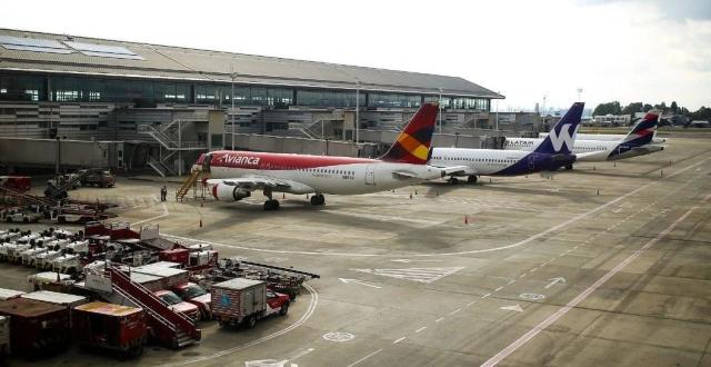 哥伦比亚一机库发现2万具尸体？各方最新回应_腾讯新闻