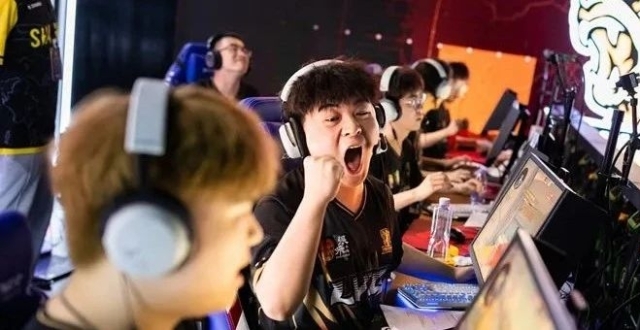 IEM悉尼亚洲公开预选：LVG让一追二TYLOO率先晋级_腾讯新闻