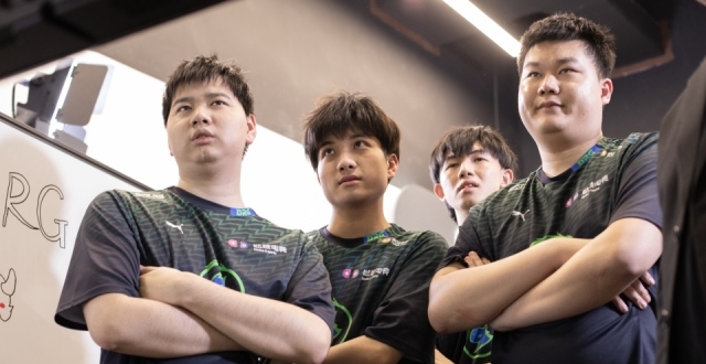 DRG巅峰对局阵容遭吐槽，鹏鹏三局MVP难救主，双边被WB打爆_腾讯新闻