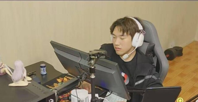 身残志坚电竞博主圆梦入团：新就业群体在共青团找到“成长坐标”_腾讯新闻