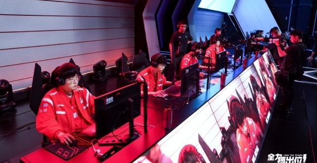 RNG2-1击败WE，拿下第7胜！LP韦鲁斯怒砍11杀_腾讯新闻