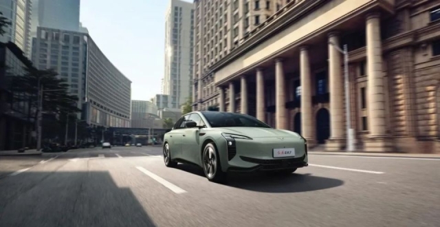 全新LOGO，FMEs旗帜构架打造，红旗EH7上市_腾讯新闻