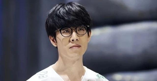 IG 淘汰 Rookie 甩锅；姿态喊话 Doinb：我罩着你；Doinb ：NIP 没那么强；Bin被剥夺世一上称号！_腾讯新闻