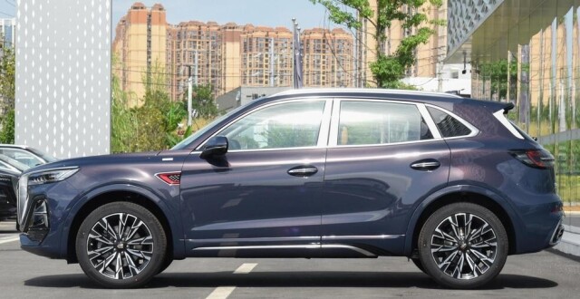 20万级SUV，就能有比肩Q5L的豪华感？动态试驾红旗HS5_腾讯新闻