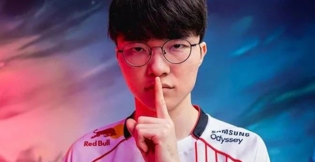 Faker第9次打进世界赛淘汰赛位列历史第一；BLG打外卡满头大汗，ON赢了比赛反被怒喷；今晚WBG迎战强敌FNC！_腾讯新闻