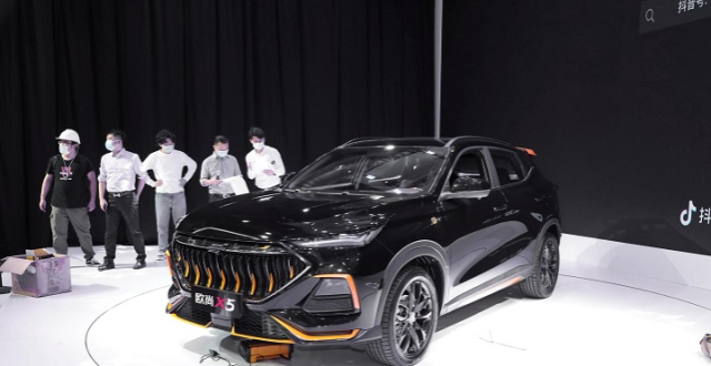 相同定位，不同风格，奔腾T55和欧尚X5正面迎战，这么选就对了！_腾讯新闻