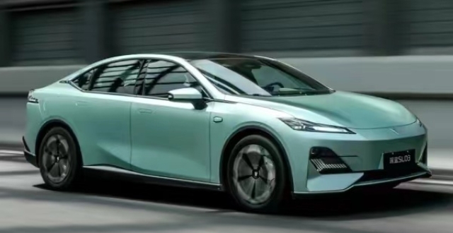 2023款深蓝SL03焕新而来 4个车型该怎么选择呢？_腾讯新闻