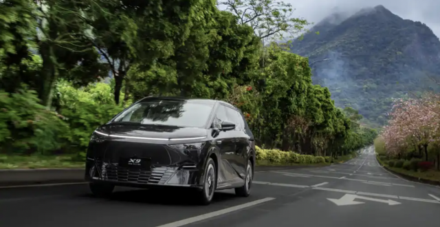 新款小鹏X9最低35.98万起，老车主真的会羡慕吗？_腾讯新闻