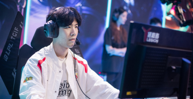 WBG1-2不敌OMG，苦吞首败！theshy对线被shanji单杀_腾讯新闻