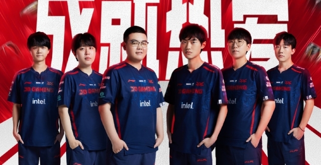 压力给到LNG！JDG双C逆天改命，LPL已有3队晋级四强_腾讯新闻