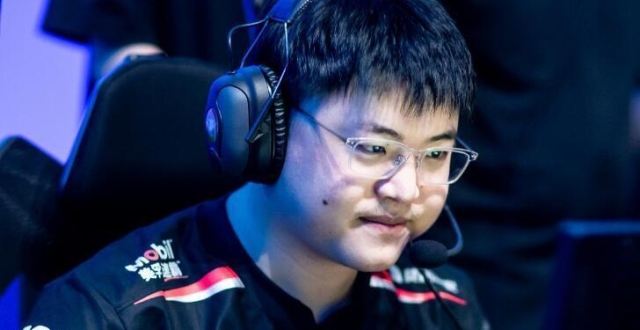 Uzi下赛季去向已定，WE战队放出双重暗示，他跟FOFO一起加入_腾讯新闻