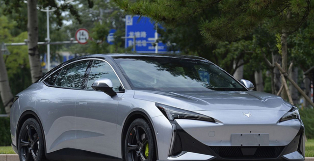 阿尔法S5：800V快充，3.7秒破百，小米SU7买早了？_腾讯新闻