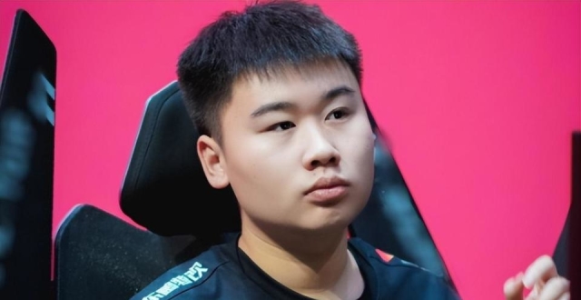 LPL季后赛：BLG紧急签约前RNG教练Tabe，RNG危！_腾讯新闻