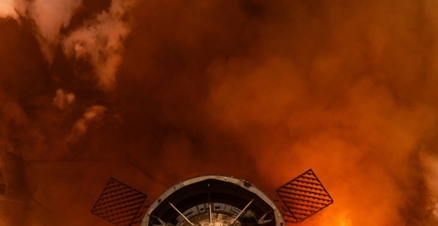 SpaceX星舰IFT-9迈出历史性一步：超重型助推器开启首次复用测试_腾讯新闻