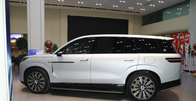 大型SUV，综合续航1300km，38.98万元起，比亚迪版的“路虎”来了_腾讯新闻