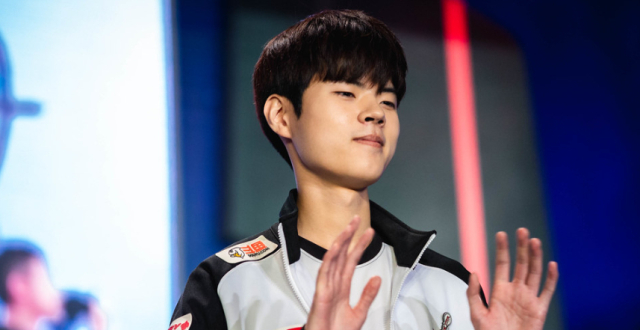 Deft认为Chovy打法已转变，最后一个赛季会全力以赴_腾讯新闻