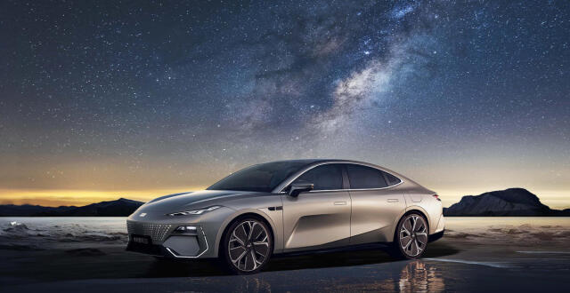 竞争细分市场王者，吉利银河E8 17.58万元起售_腾讯新闻