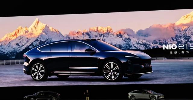 78.8万的ET9和14.8万的萤火虫同场发布，李斌：ET9肯定比A8和7系卖得多_腾讯新闻